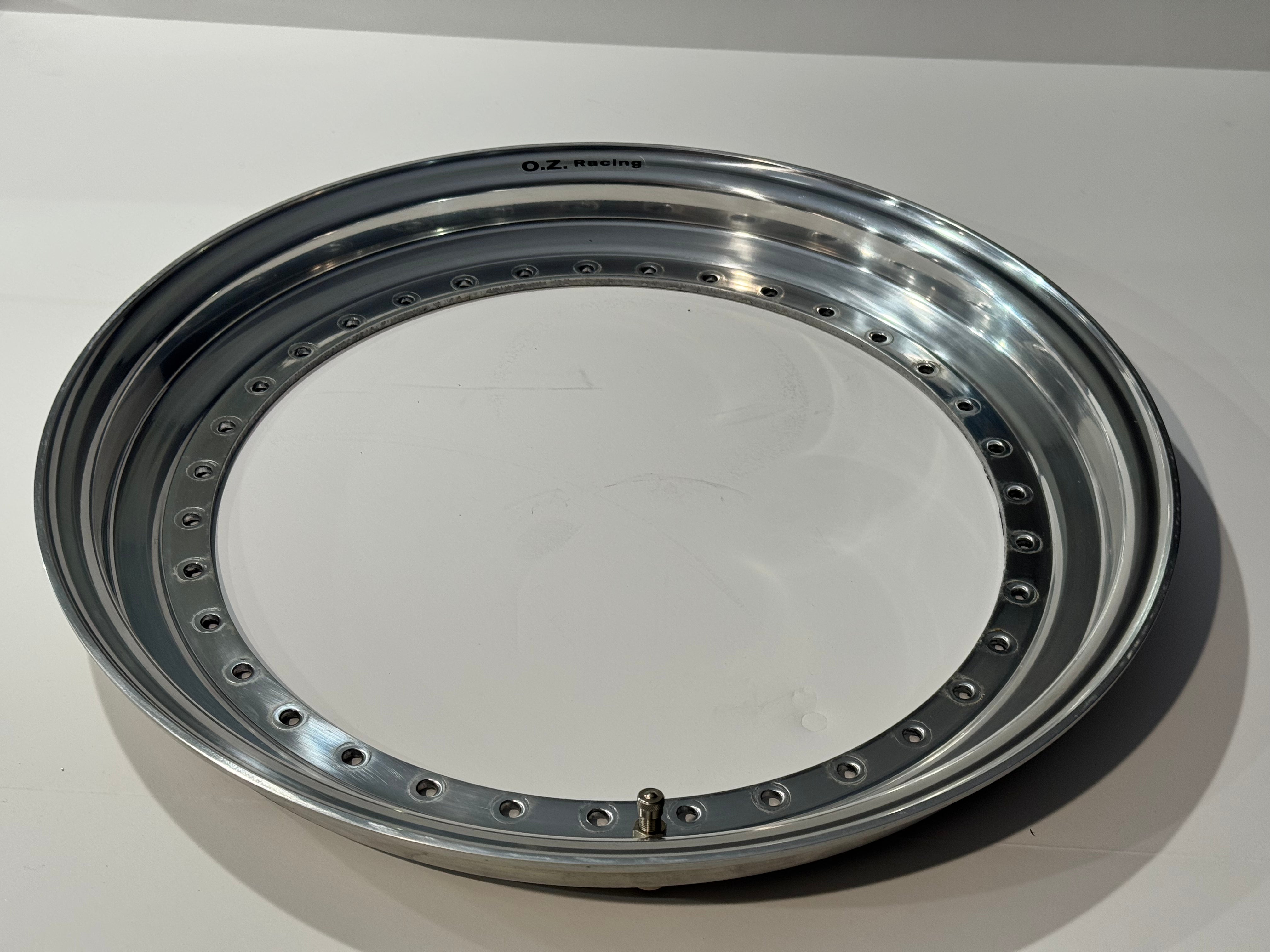 Oz Racing 17”x 1,5” 35 holes Outer lips authentic New old stock. – ozrims